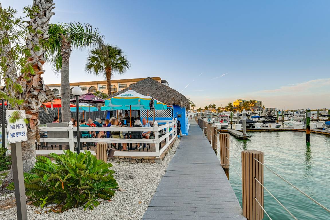 74 M² Apartment ∙ 2 Bedrooms ∙ 5 Guests - Marco Island, FL