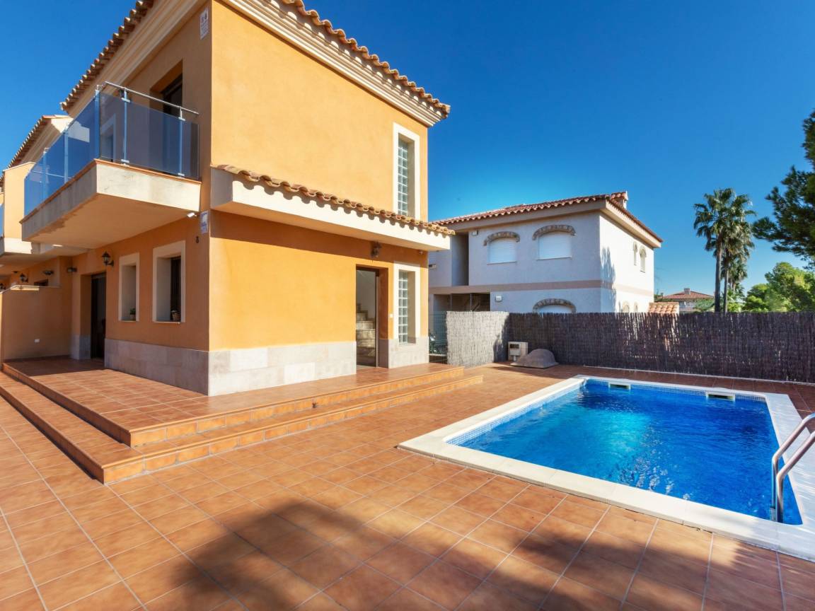 240 M² Huis ∙ 4 Slaapkamers ∙ 12 Gasten - Mont-roig del Camp
