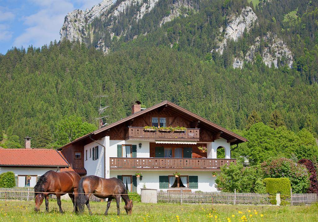 90 M² Apartment ∙ 3 Bedrooms ∙ 6 Guests - Oberammergau