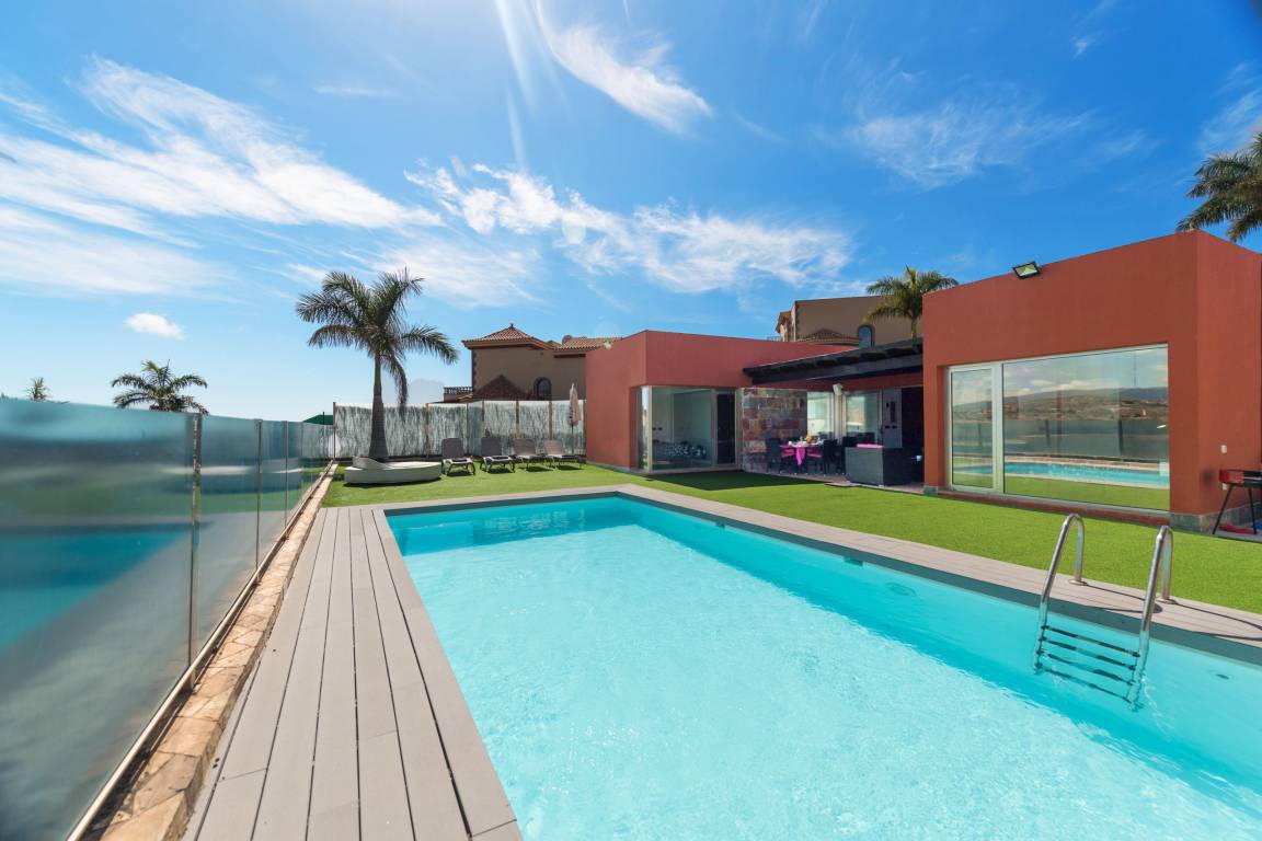 120 M² Chalet ∙ 2 Bedrooms ∙ 4 Guests - Gran Canaria
