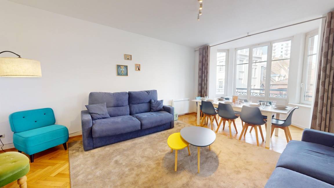 70 M² Apartamento ∙ 2 Habitaciones ∙ 8 Huéspedes - Estrasburgo