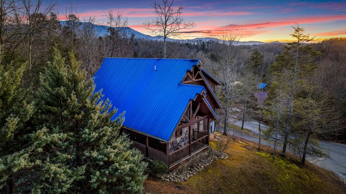 135 M² House ∙ 2 Bedrooms ∙ 6 Guests - Gatlinburg, TN