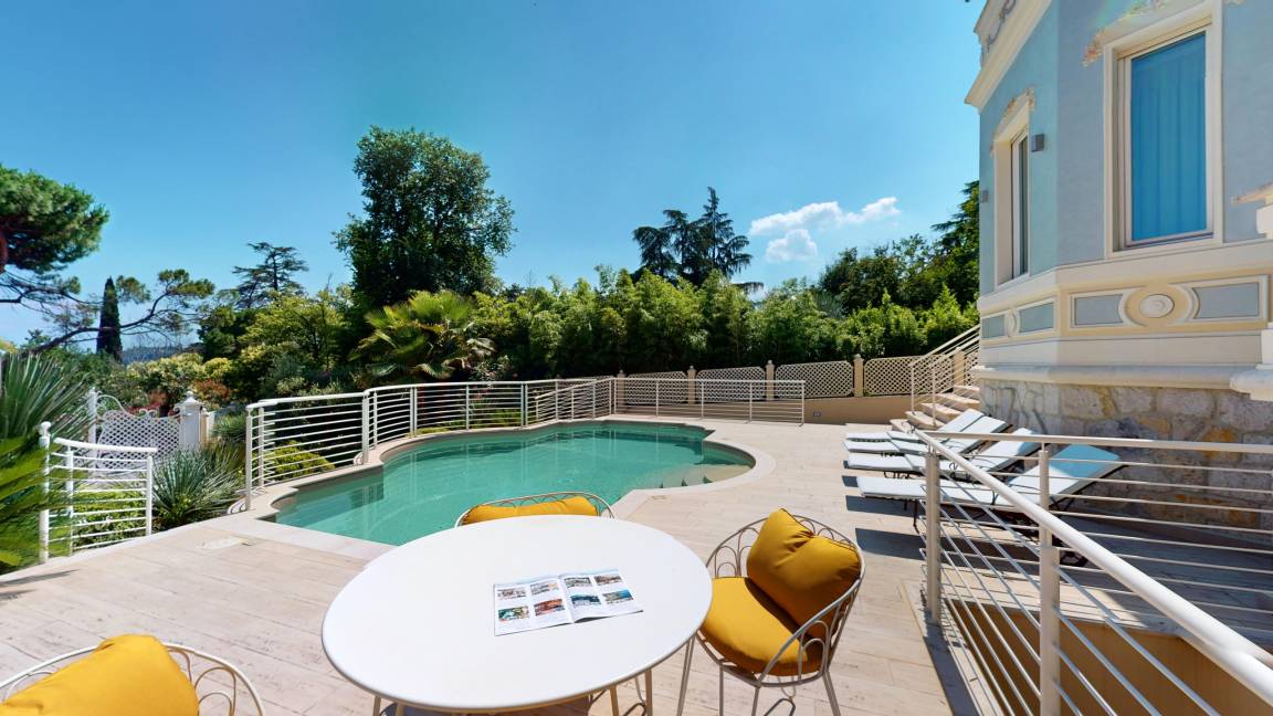 500 M² Villa ∙ 5 Bedrooms ∙ 10 Guests - Gardone Riviera