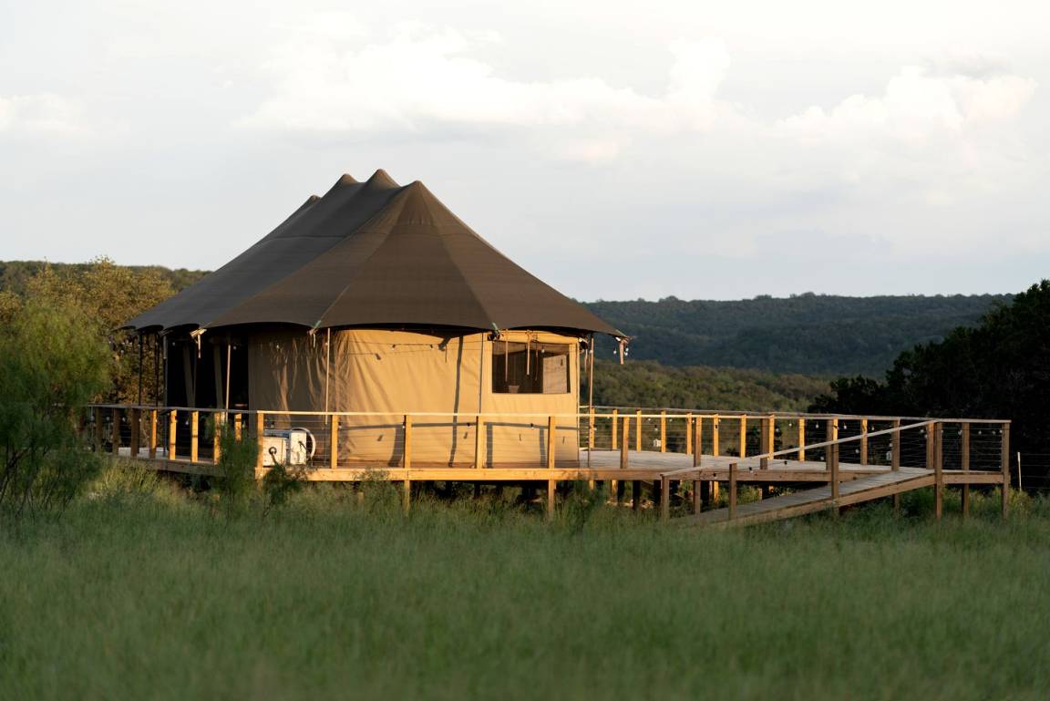 Camping-unterkunft ∙ 1 Schlafzimmer ∙ 4 Gäste - Marble Falls, TX