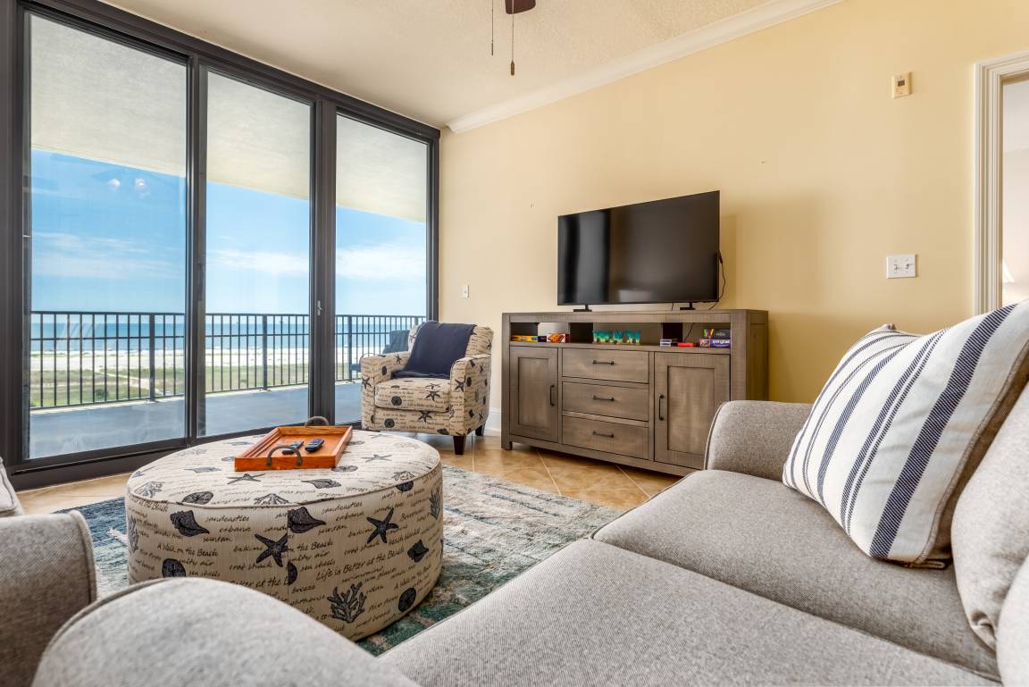 127 M² Condo ∙ 3 Bedrooms ∙ 8 Guests - Public Beach, AL