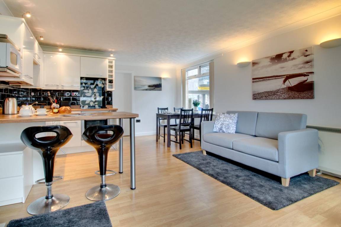 Apartment ∙ 1 Bedroom ∙ 2 Guests - Burton Bradstock