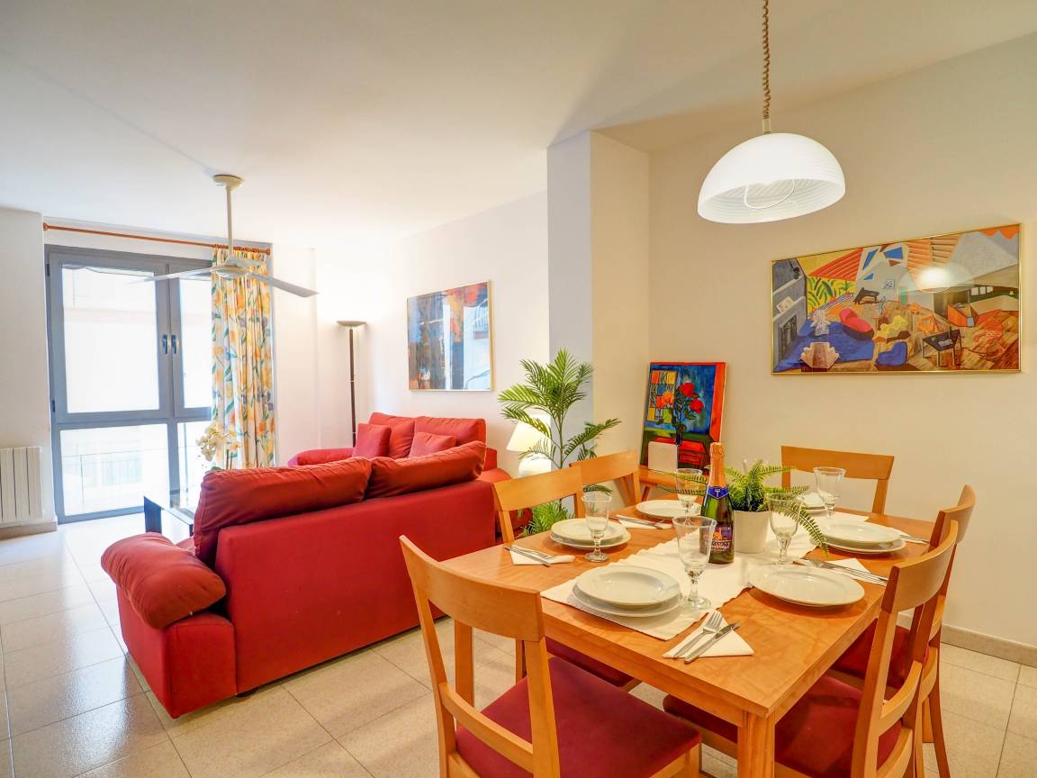 80 M² Appartement ∙ 3 Slaapkamers ∙ 6 Gasten - Sitges