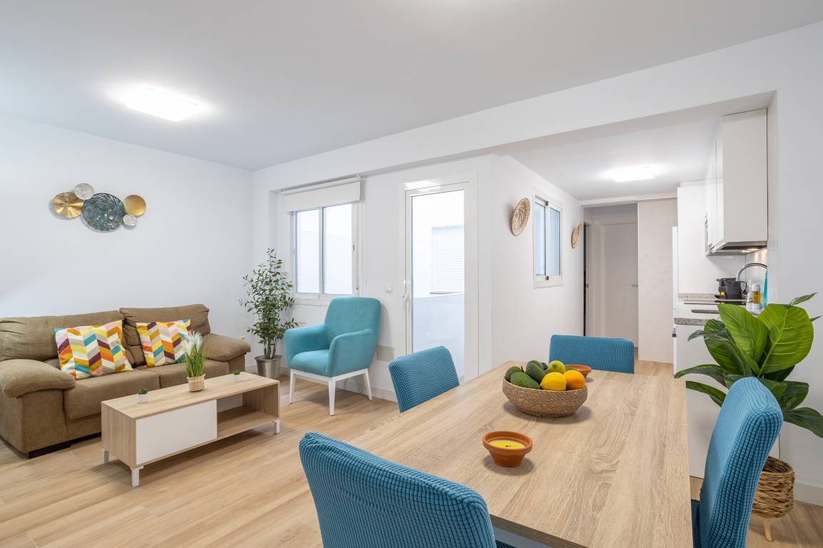 65 M² Apartamento ∙ 2 Habitaciones ∙ 4 Huéspedes - Nerja