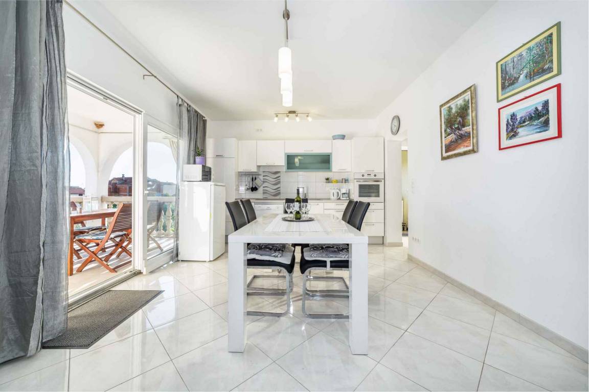 80 M² Apartment ∙ 3 Bedrooms ∙ 8 Guests - Vodice