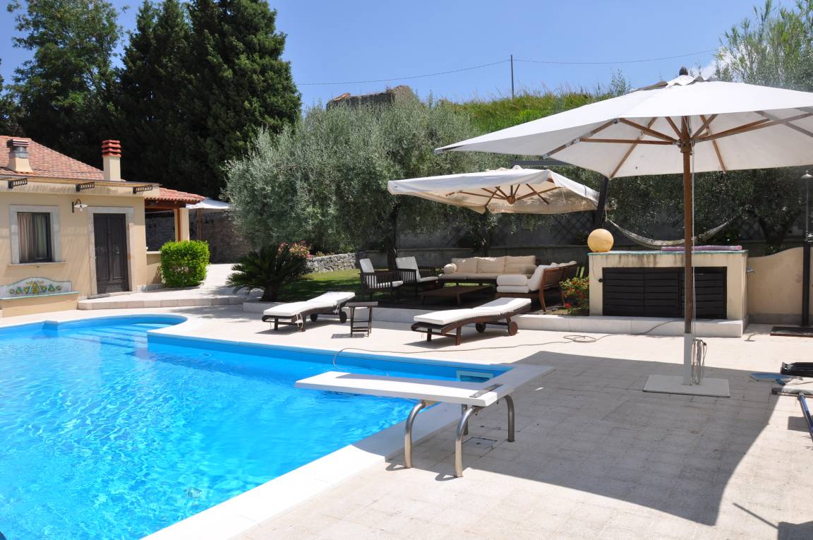 500 M² Villa ∙ 3 Habitaciones ∙ 8 Huéspedes - Milazzo