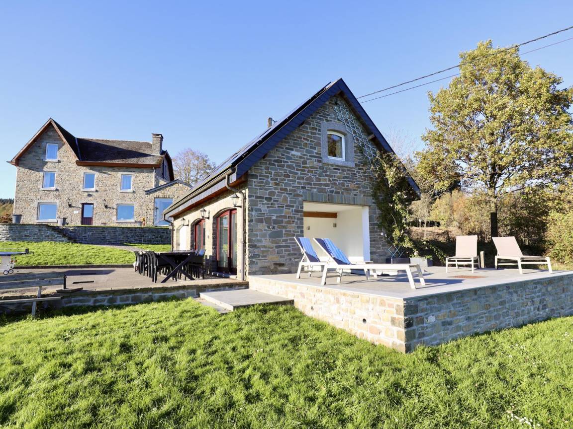460 M² Huis ∙ 8 Slaapkamers ∙ 20 Gasten - Provincie Luik