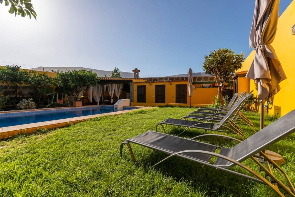 170 M² Villa ∙ 1 Habitación ∙ 10 Huéspedes - Gáldar