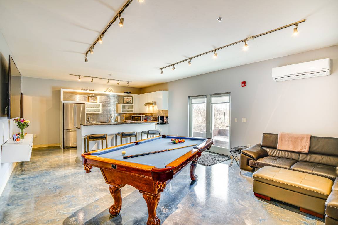 167 M² Apartment ∙ 4 Bedrooms ∙ 10 Guests - Elkhart Lake, WI