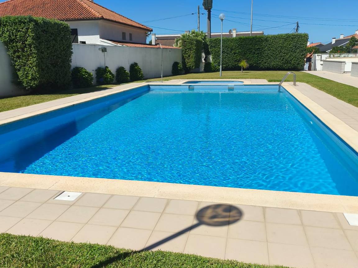 300 M² Villa ∙ 4 Schlafzimmer ∙ 8 Gäste - Esposende