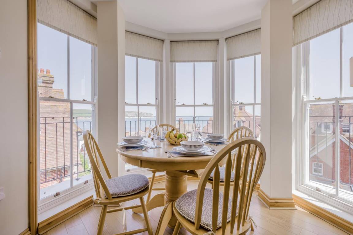 Apartment ∙ 2 Bedrooms ∙ 3 Guests - Swanage