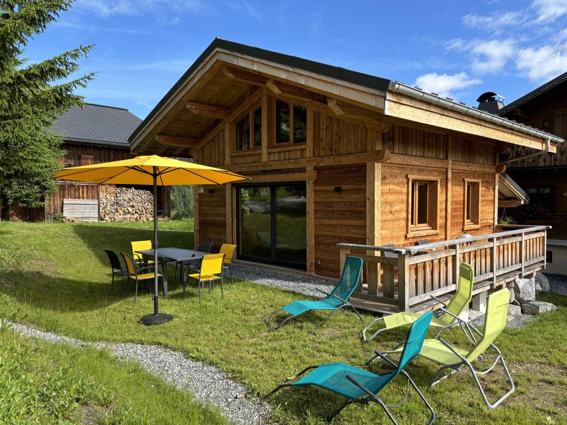 75 M² Chalet ∙ 3 Chambres ∙ 8 Personnes - Taninges