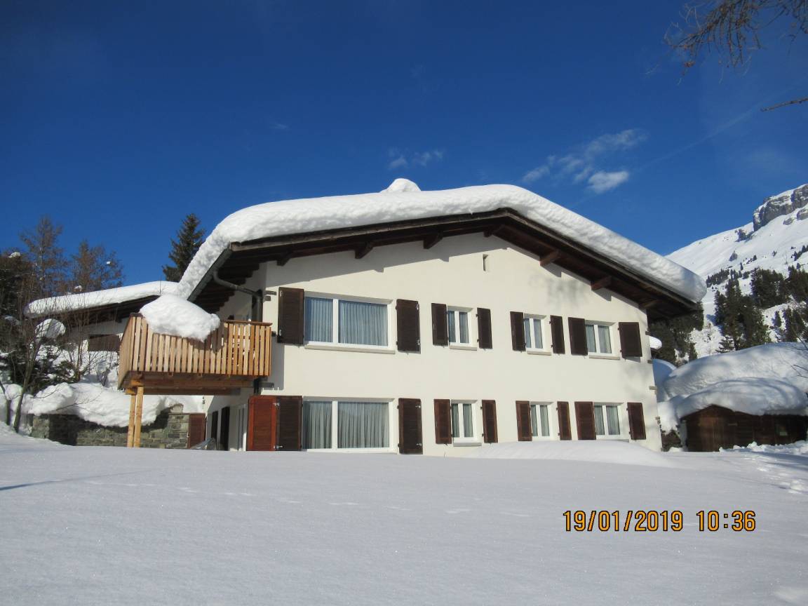 60 M² Apartment ∙ 3 Bedrooms ∙ 5 Guests - Flims