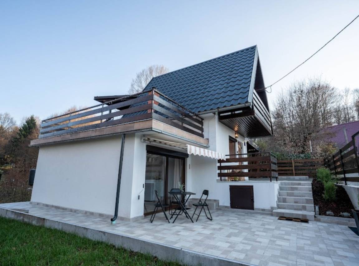 60 M² Ferienhaus ∙ 1 Schlafzimmer ∙ 4 Gäste - Karlovac