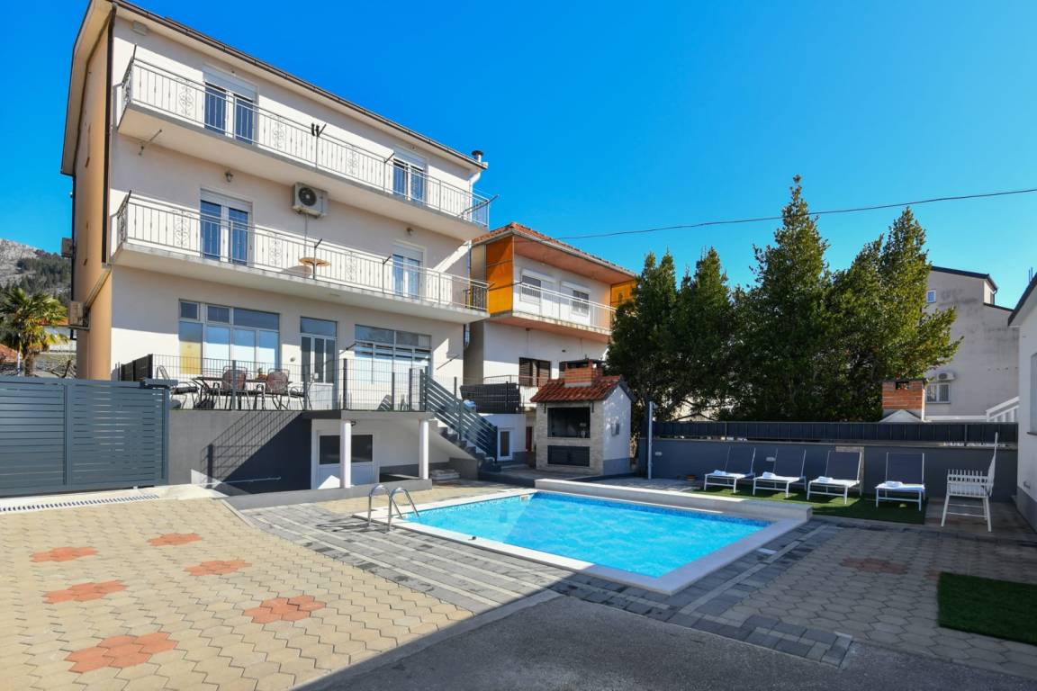 100 M² Apartment ∙ 3 Bedrooms ∙ 6 Guests - Dalmatia