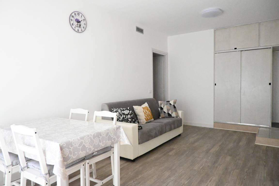 60 M² Ferienwohnung ∙ 1 Schlafzimmer ∙ 4 Gäste - Senigallia