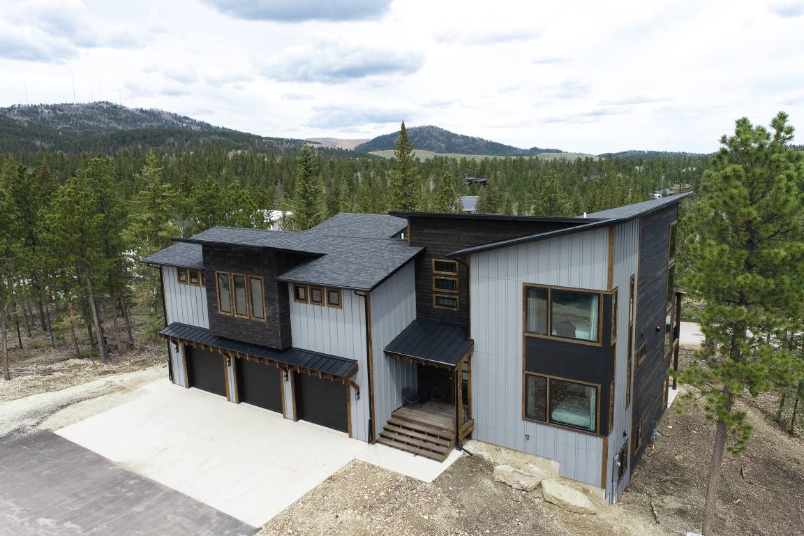 366 M² Cabin ∙ 6 Bedrooms ∙ 16 Guests - Deadwood, SD