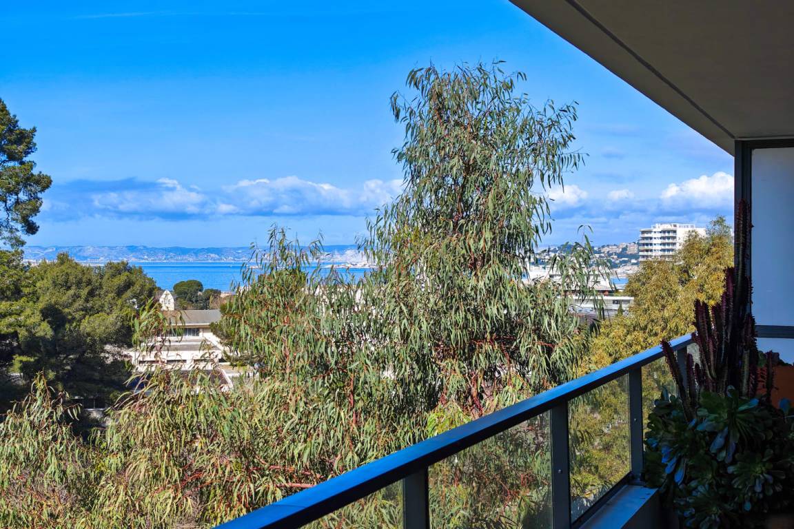 98 M² Appartement ∙ 3 Chambres ∙ 6 Personnes - Marseille