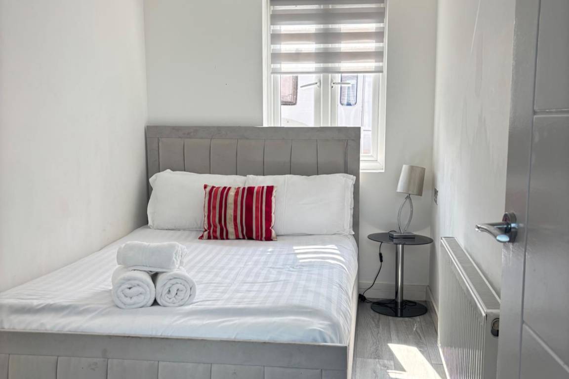 50 M² House ∙ 2 Bedrooms ∙ 5 Guests - High Wycombe