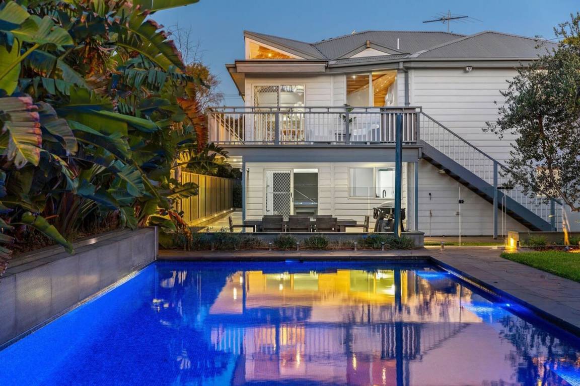 Apartment ∙ 5 Bedrooms ∙ 11 Guests - Rye