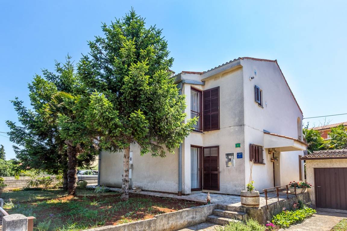 100 M² House ∙ 2 Bedrooms ∙ 6 Guests - Pula