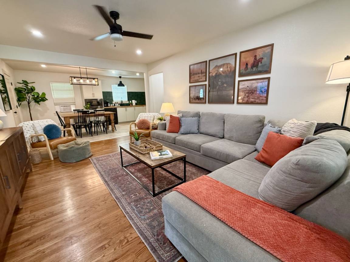 102 M² House ∙ 3 Bedrooms ∙ 6 Guests - Decatur, TX