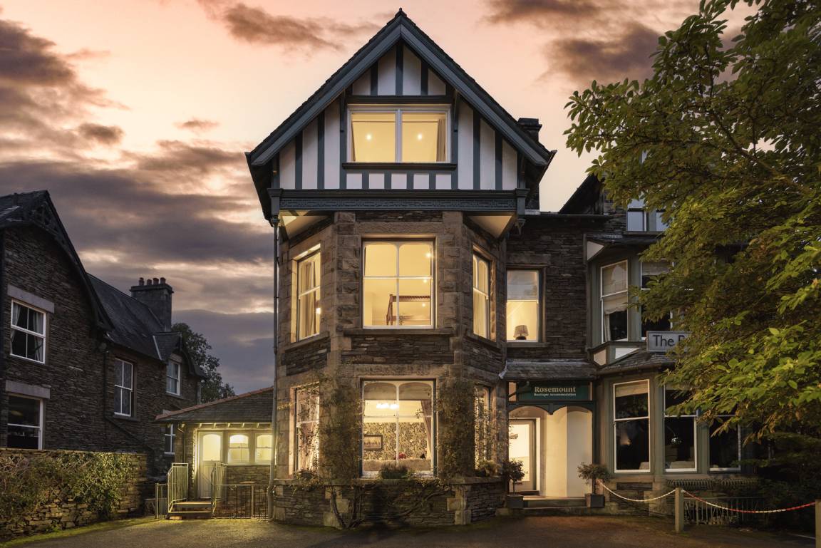 Cottage ∙ 8 Bedrooms ∙ 16 Guests - Windermere