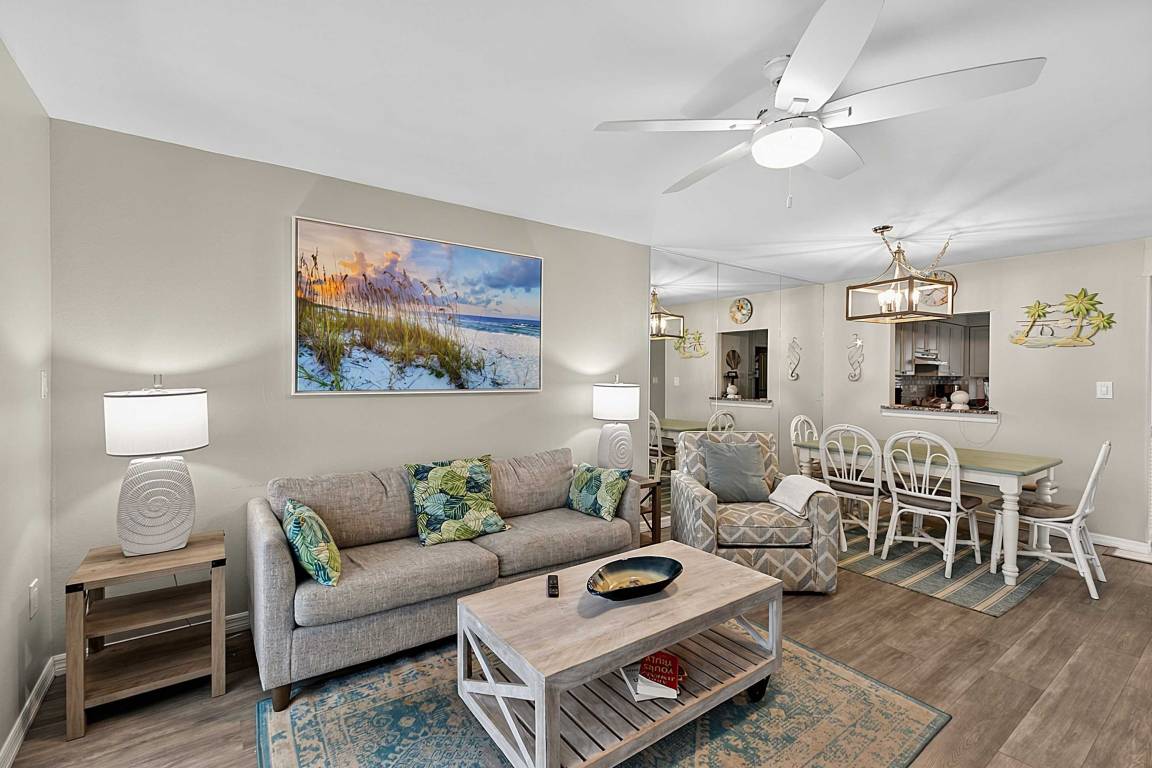 Apartment ∙ 2 Bedrooms ∙ 6 Guests - Venice, FL