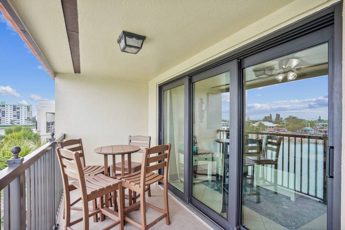 102 M² Condo ∙ 2 Bedrooms ∙ 4 Guests - Treasure Island, FL