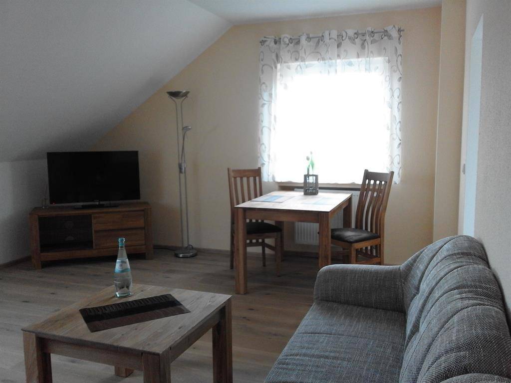 45 M² Ferienwohnung ∙ 1 Schlafzimmer ∙ 3 Gäste - Merzig