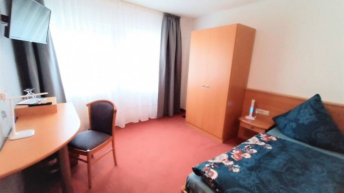 12 M² Hotel ∙ 1 Bedroom ∙ 1 Guest - Ravensburg