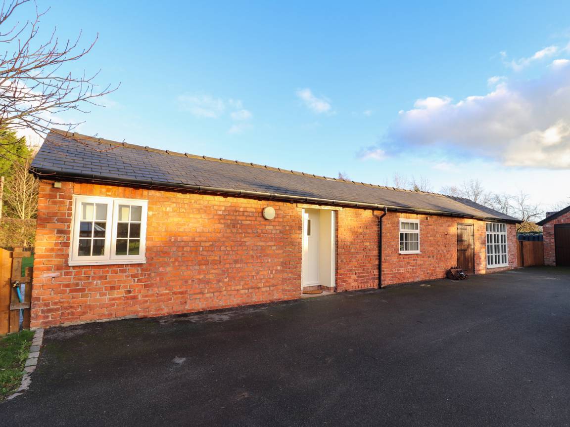Cottage ∙ 2 Bedrooms ∙ 4 Guests - Wrexham