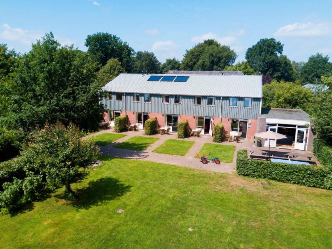 260 M² Huis ∙ 11 Slaapkamers ∙ 20 Gasten - Drenthe