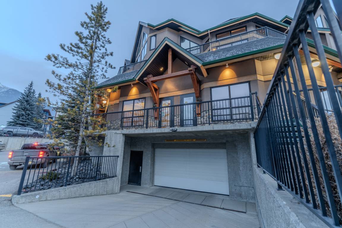 111 M² Appartement En Copropriété ∙ 2 Chambres ∙ 6 Personnes - Canmore
