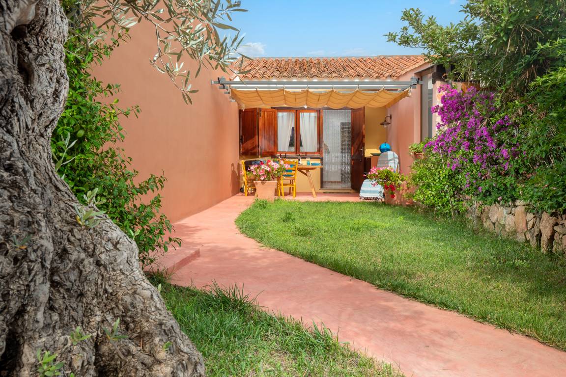 50 M² Ferienhaus ∙ 2 Schlafzimmer ∙ 4 Gäste - Olbia