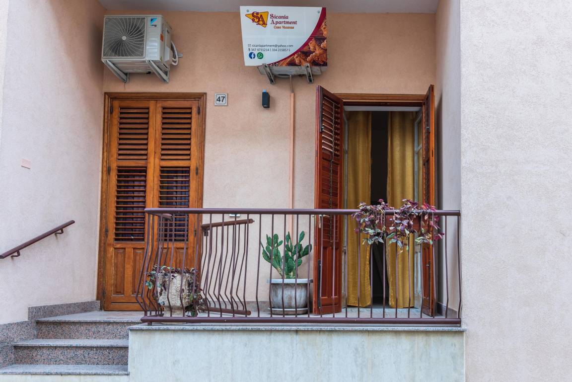 70 M² Apartment ∙ 1 Bedroom ∙ 5 Guests - Noto