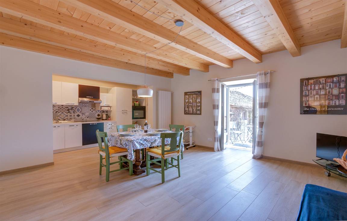 80 M² Ferienhaus ∙ 2 Schlafzimmer ∙ 4 Gäste - Ghiffa