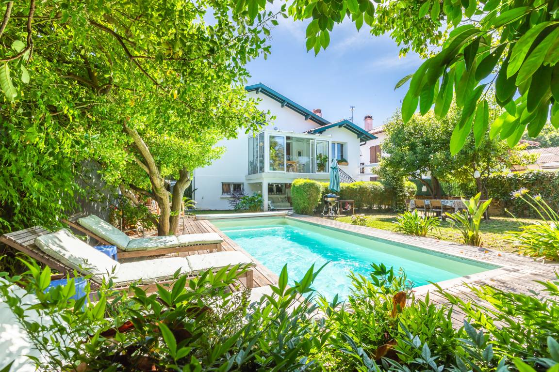 180 M² Villa ∙ 4 Chambres ∙ 8 Personnes - Biarritz