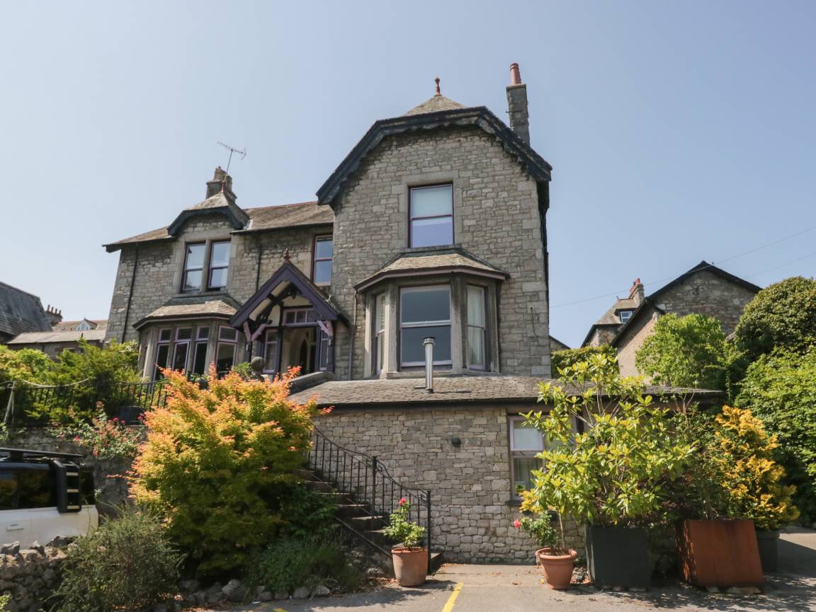 Cottage ∙ 2 Bedrooms ∙ 4 Guests - Grange-over-Sands