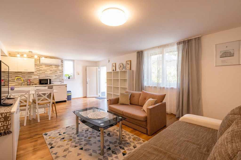 60 M² Appartement ∙ 1 Slaapkamer ∙ 4 Gasten - Malinska