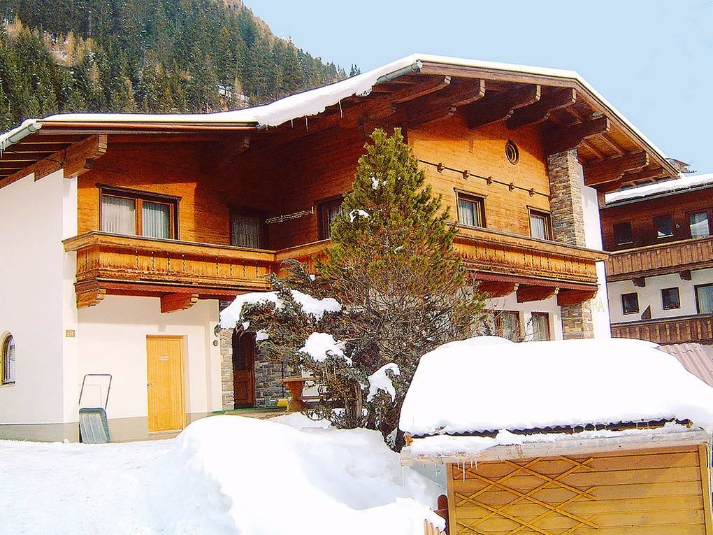 160 M² Ferienhaus ∙ 8 Schlafzimmer ∙ 18 Gäste - Tux