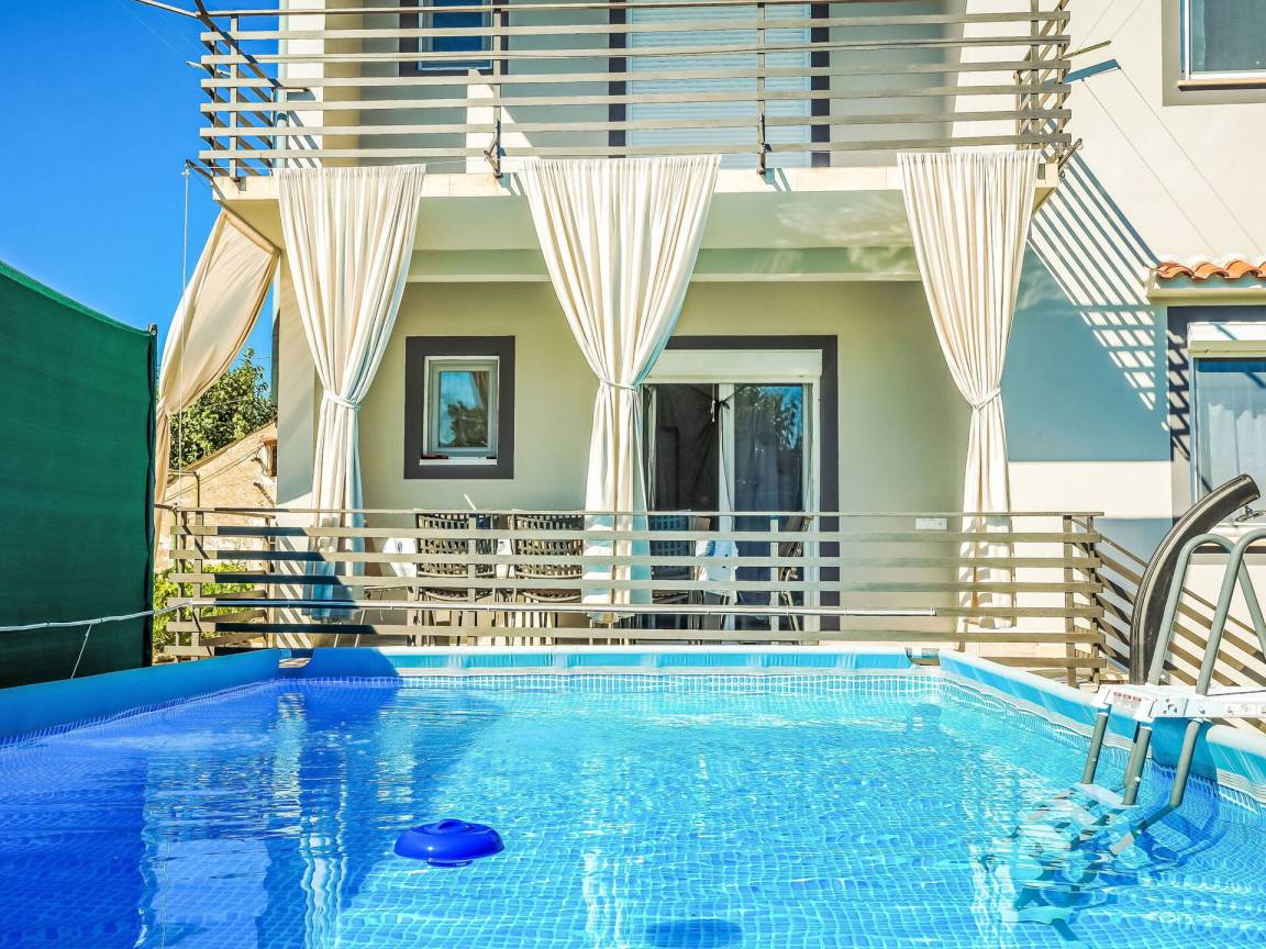 250 M² Ferienhaus ∙ 4 Schlafzimmer ∙ 8 Gäste - Sukošan