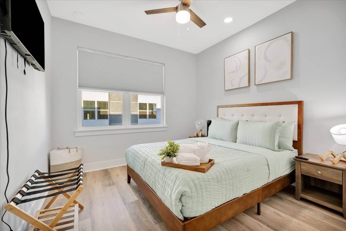 Apartment ∙ 4 Bedrooms ∙ 10 Guests - Tampa, FL