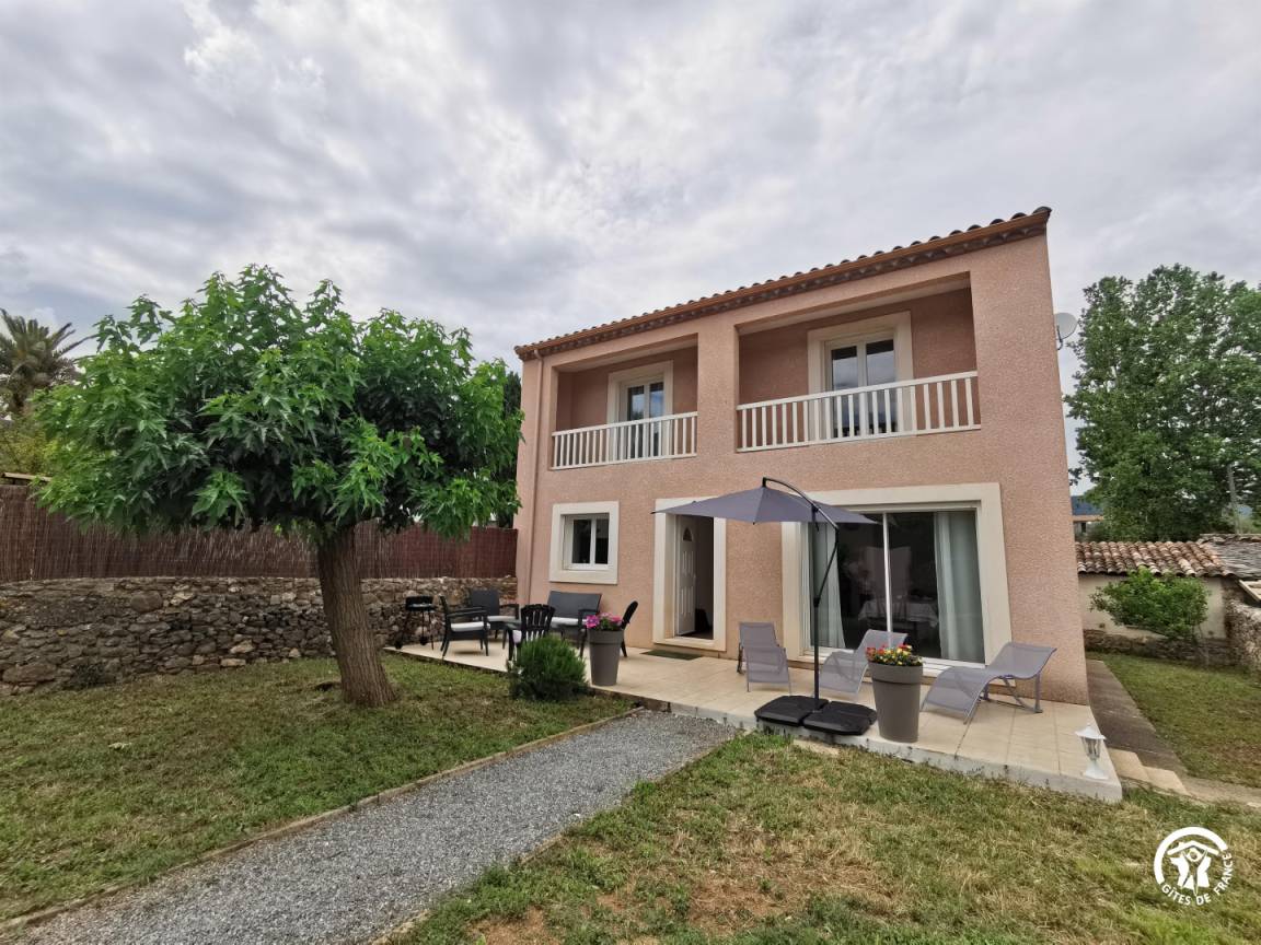 105 M² Gîte ∙ 3 Chambres ∙ 6 Personnes - Capestang