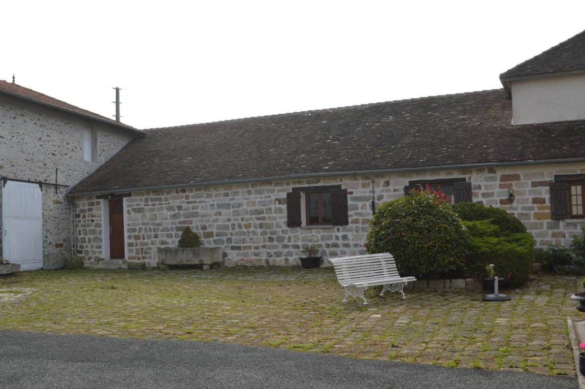 80 M² Gîte ∙ 1 Chambre ∙ 3 Personnes - Île-de-France