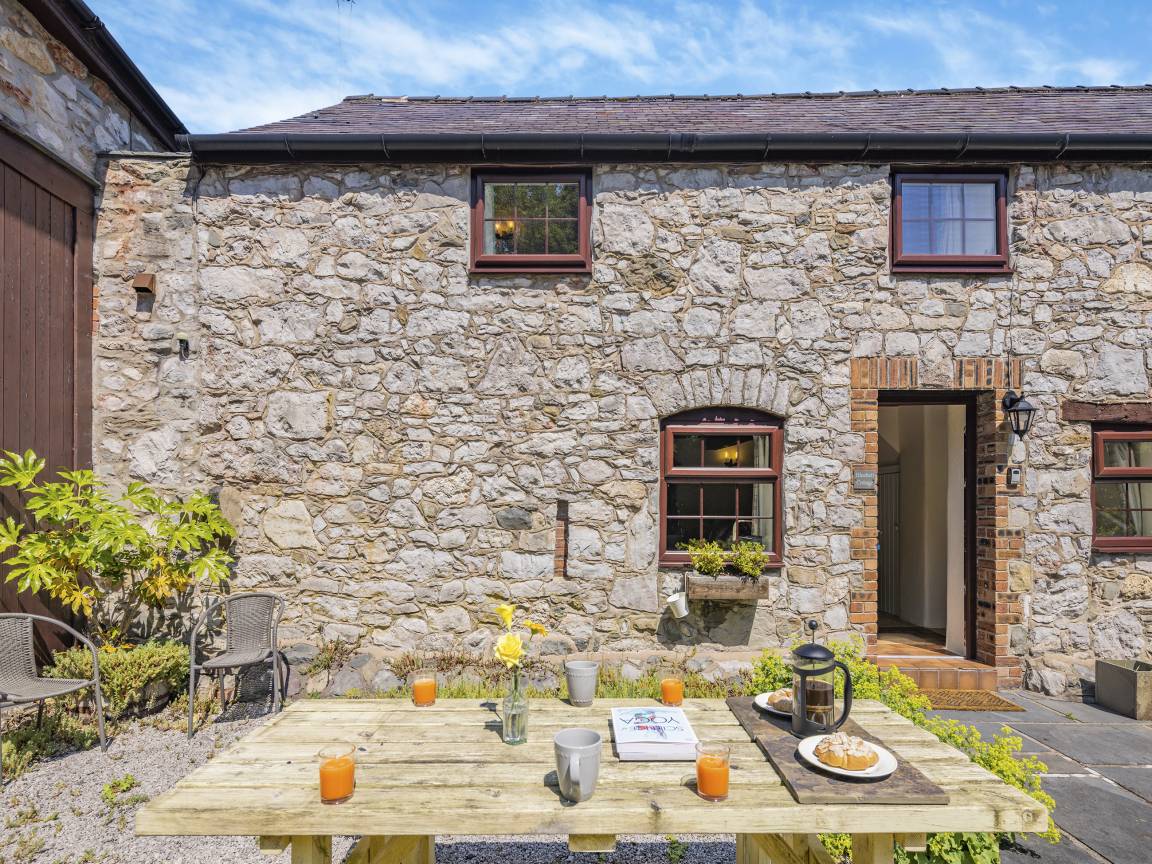 Cottage ∙ 3 Bedrooms ∙ 5 Guests - Towyn